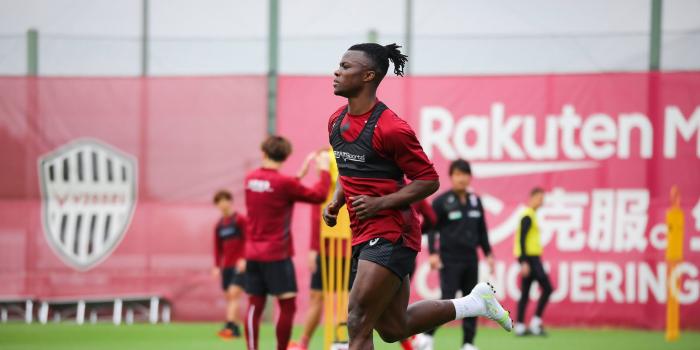 Timbe Trains With Kobe For The First Time